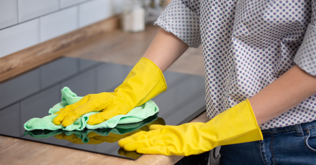 Si të mbani pastër pllakat e qeramikës